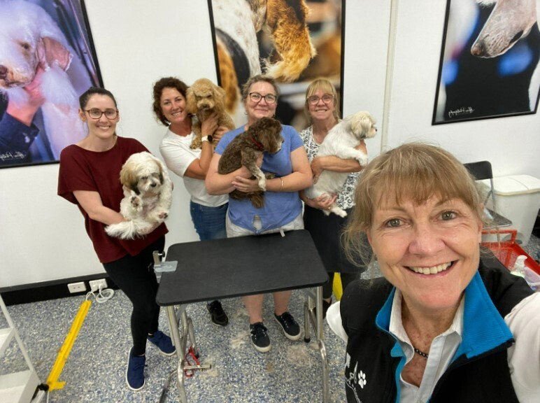 Smooch a Pooch Grooming Course